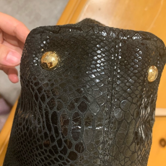 MICHAEL Michael Kors | Bags | Michael Kors Black Snake Skin Pattern ...